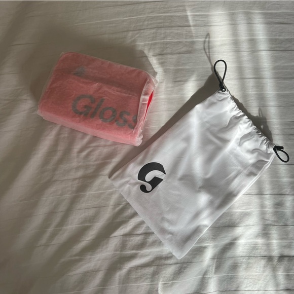 Glossier | Bags | Glossier Atlanta Limited Edition Mini Beauty Bag ...